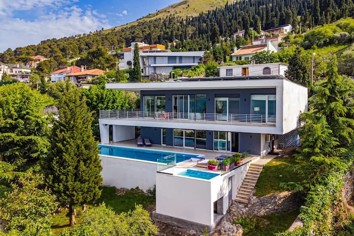 Sunrise | The Twin Villa - Shkodër