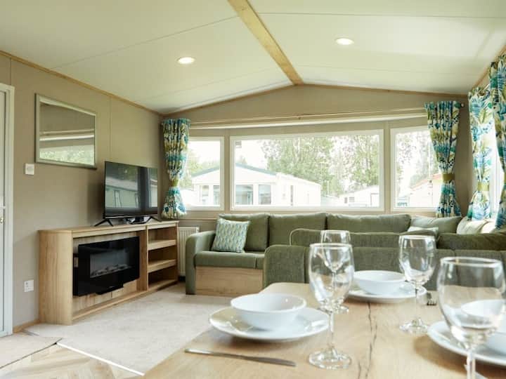Hayling Island Silver 3 Bed Caravan V015 - Hayling Island
