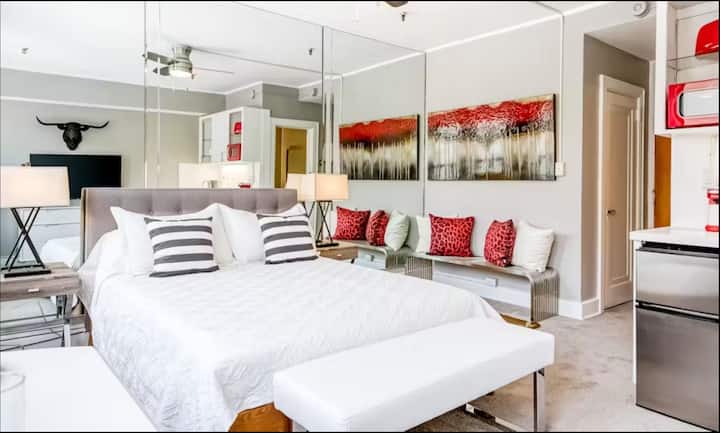 Palm Beach Modern Condo-beach & Attractions Nearby - Palm Beach, FL