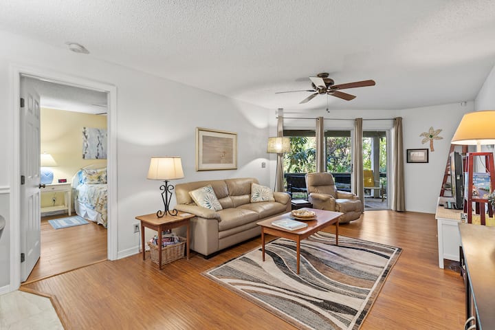 Ground-floor 2br Condo Near The Beach - New Smyrna Beach, FL