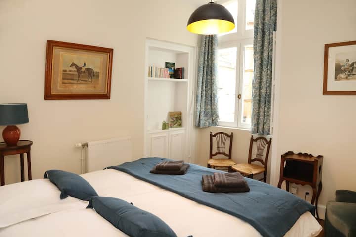 Le Jardin De L'hippodrome, Parking Gratuit, Jardin - Parc Astérix