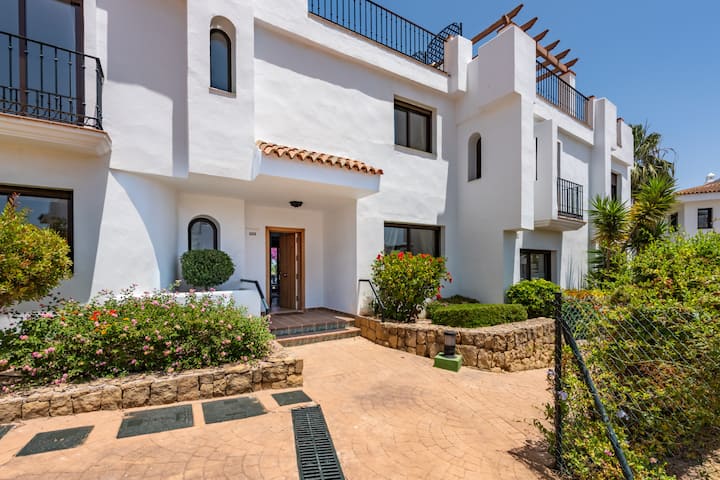 Townhouse On Alcaidesa Links Golf Course - Algeciras