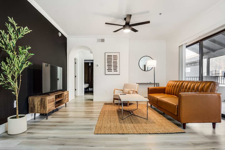 2br By Stadium Pool, Parking, Gym 05 - Glendale, AZ