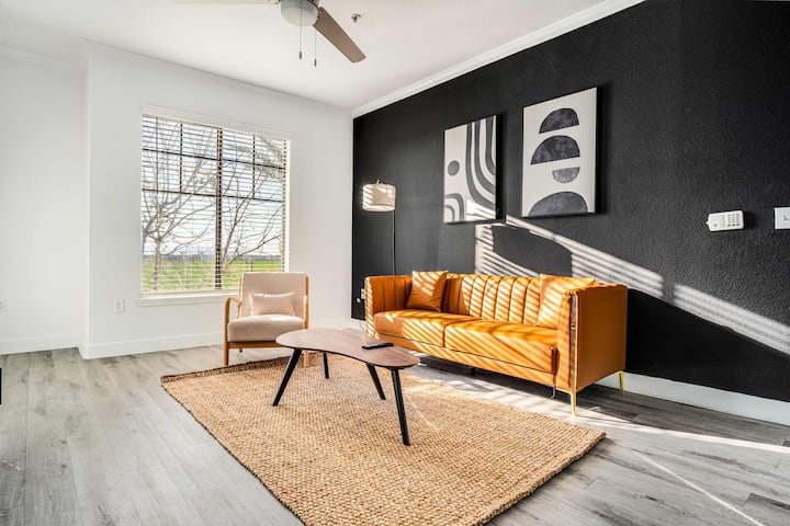 Boulevard Stays 1br By The Stadium Pool, Parking, - Glendale, AZ