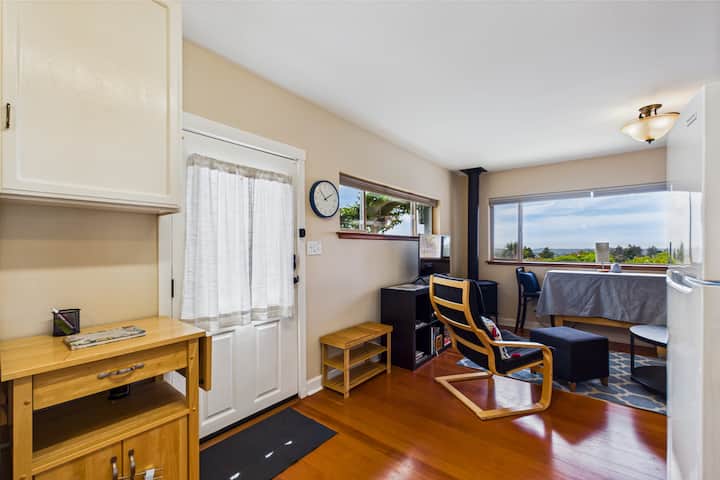 Baxter's Bayview Guest House Near Cal Poly - Arcata, CA