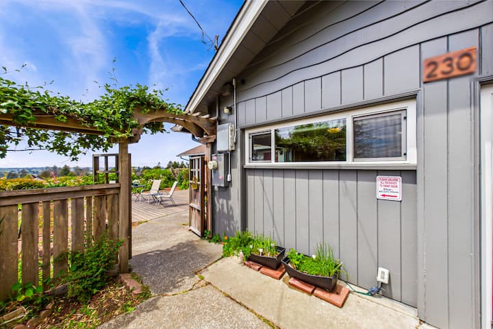 Baxter's Bayview Guest House Near Cal Poly - Arcata, CA
