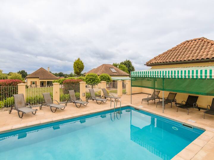 Agréable Maison De Vacances Avec Piscine Privée - Bergerac