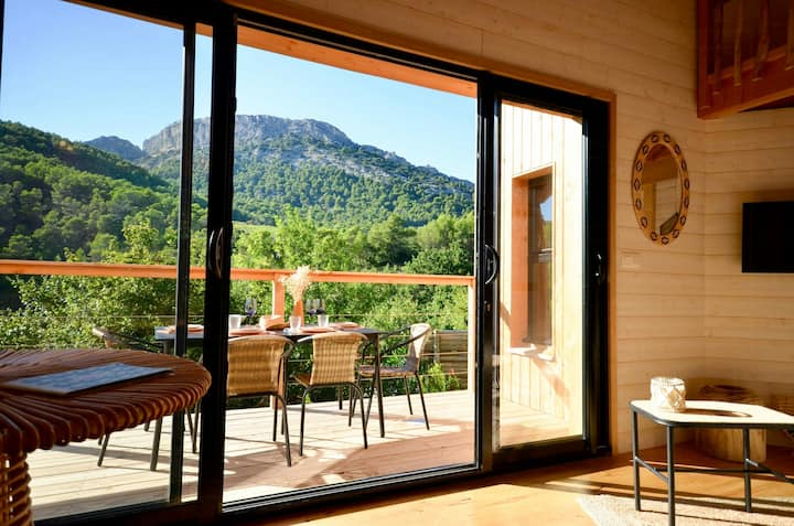 Lodge At The Foot Of Dentelles De Montmirail - Gigondas