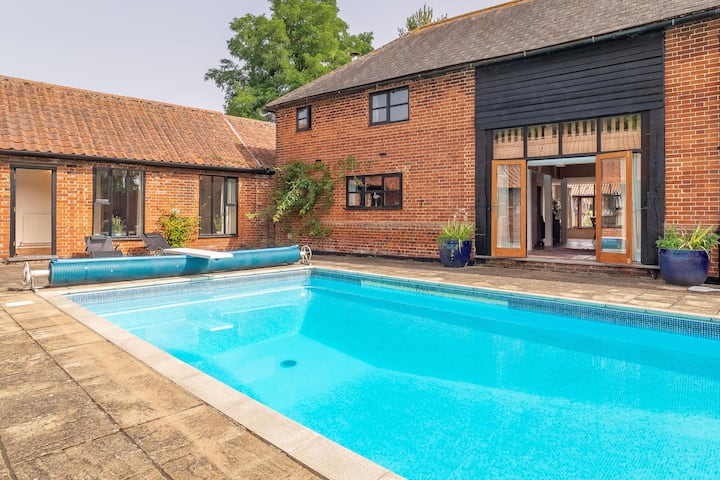 The Old Barn - Rural Suffolk Gem With Shared Pool - Stowmarket