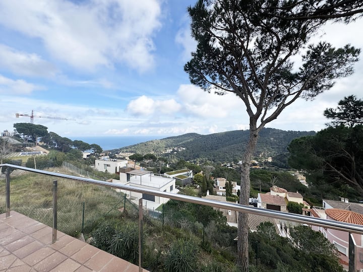 Maison à Louer Avec Piscine Et Vue Mer à Es Valls, - Sa Riera