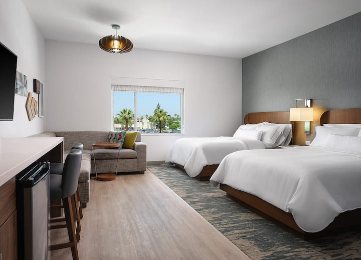 Spacious Suites With Kitchen - Walk To Disney - Anaheim, CA