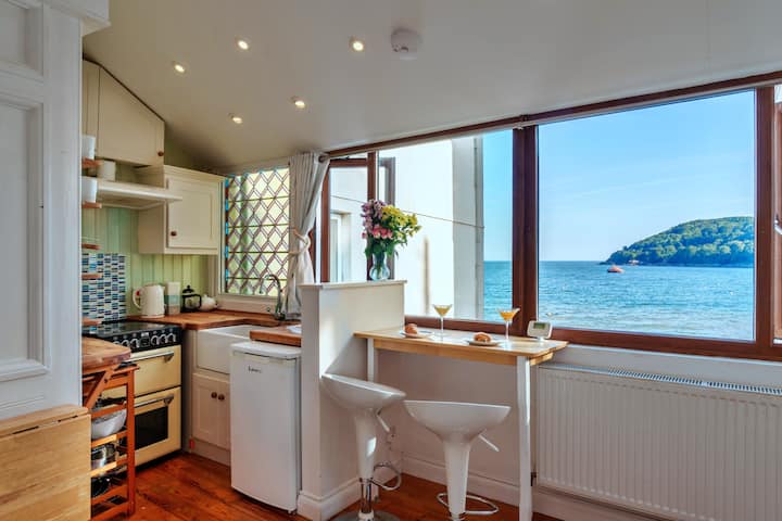 Forgotten Corner | The Wash House, Kingsand - Cawsand