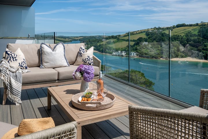 Nautica - Salcombe