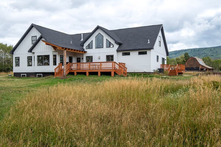 Grand Lodge | Near Targhee, Yellowstone & Teton! - Driggs, ID