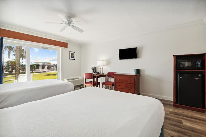 Stroll To The Beach: 4 Comfortable Rooms W/ Pool - Jacksonville, FL