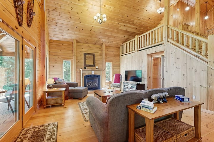 3br Log Cabin Getaway Nr Skiing, Hiking & Fishing - Franconia, NH