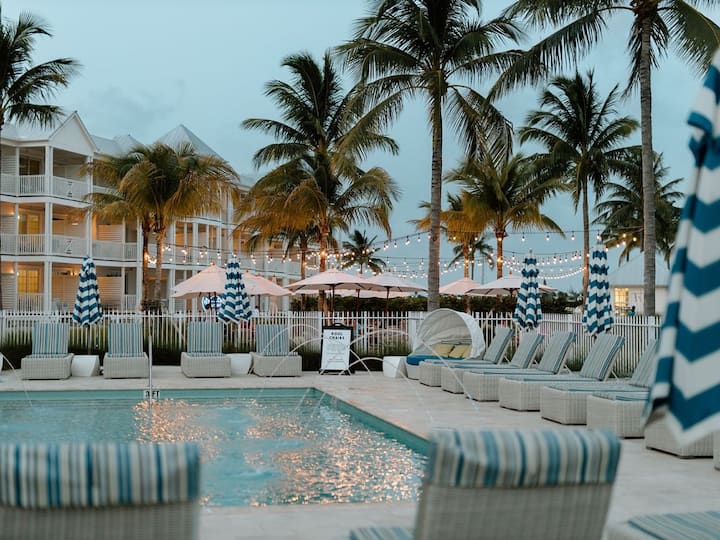 Marathon Oceanfront Suite | Balcony + Kitchenette - Marathon, FL
