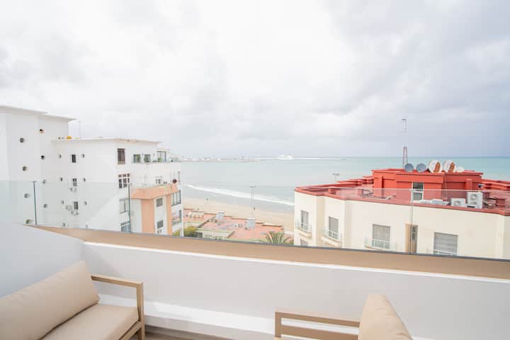 Best Bayside Opal Penthouse - Tanger