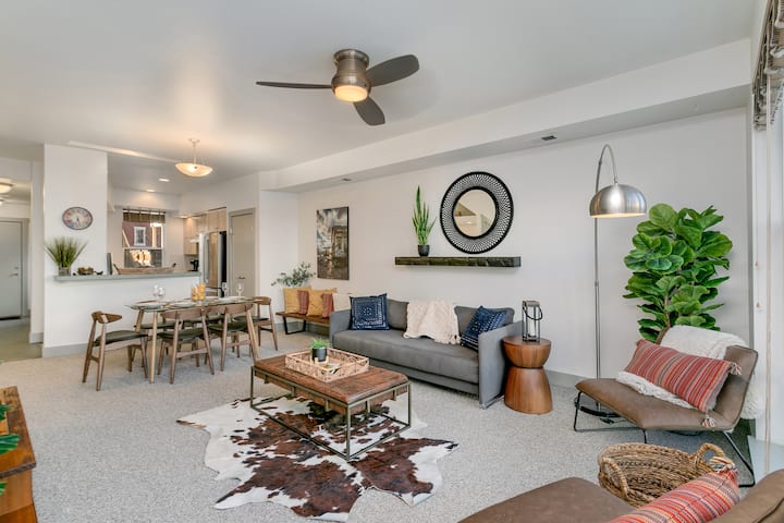 Spacious Retreat Near Old Town & Breweries - Fort Collins, CO