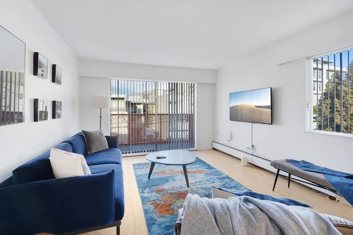 Newly Furnished 1br Suite In Kitsilano W/ Parking - Vancouver