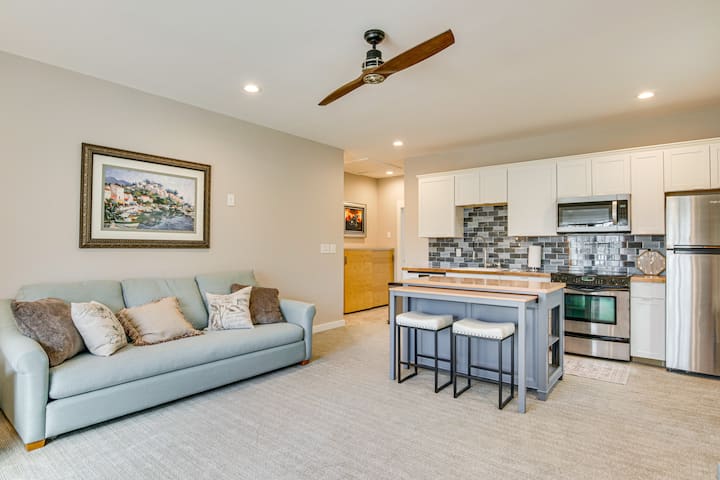 Steps To Lake Wylie: Cozy Clover Apartment - Lake Wylie, SC