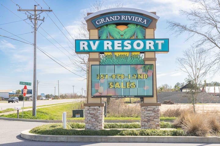 Luxury Rv Lot 98 At Grand Riviera Resort In Foley - Foley, AL