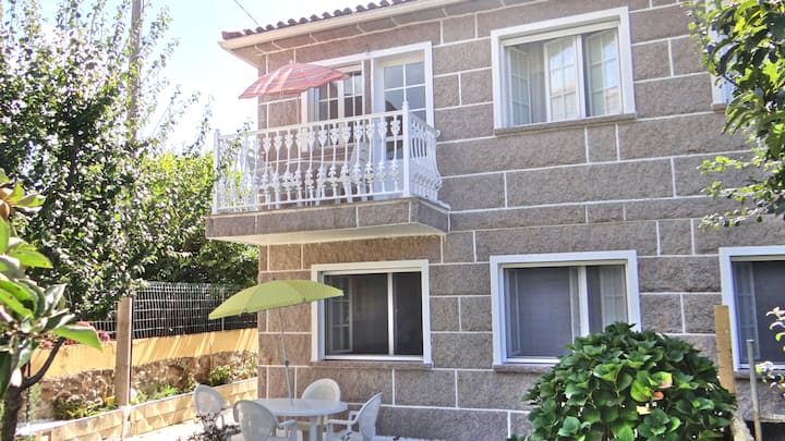 Apartamento Con Patio Al Lado De La Iglesia (Igb) - Carnota