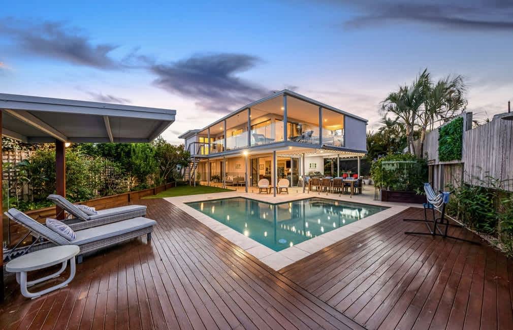 Luxury 5-Bedroom Canal-Front Retreat in Mooloolaba - Houses for Rent in ...