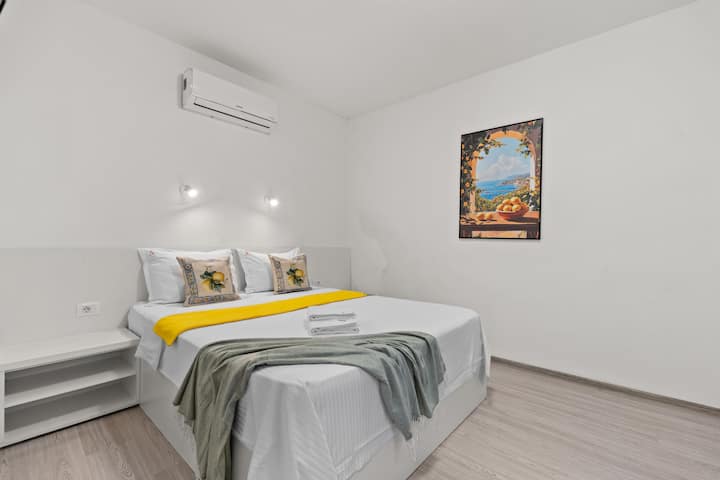 Continental Little Studio - Bucarest