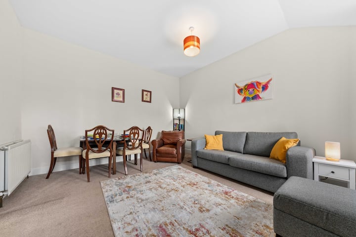 Central 1 Bedroom Apartment - Inverness - Loch Ness