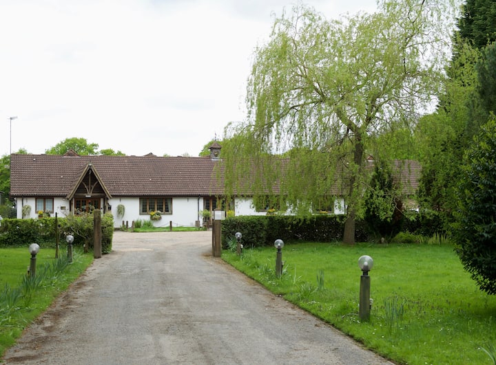 Lovely Triple, 3 Miles From Gatwick Airport - Horsham