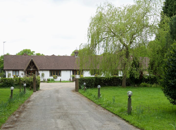 Cozy Family Room By Little Foxes Hotel Gatwick - Crawley