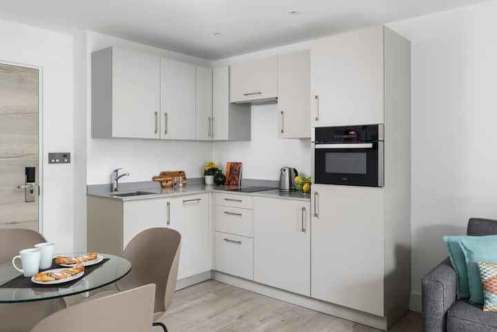 Charming Studio Suite With Modern Comforts - Edinburgh