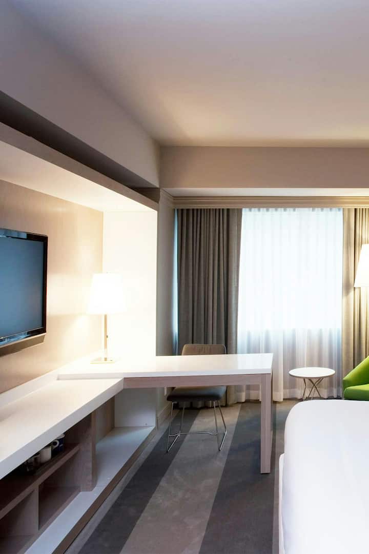 Walk To Orchestra Hall Or Walker Art Center - Minneapolis, MN