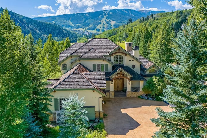 North Starr Chateau: 7 Suites, Hot Tub, Theater - Summit County, CO
