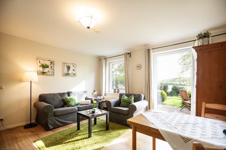 Immenhagen Ferienwohnungen - 05 Kräutergarten - Malente