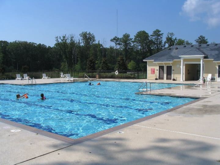 Pool Across Street~ Kayaks, Beach, Bikes & Golf! - Kiptopeke State Park, Cape Charles