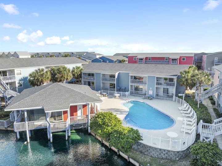 Cute And Cozy Close To Beach And Pool! - Pensacola Beach