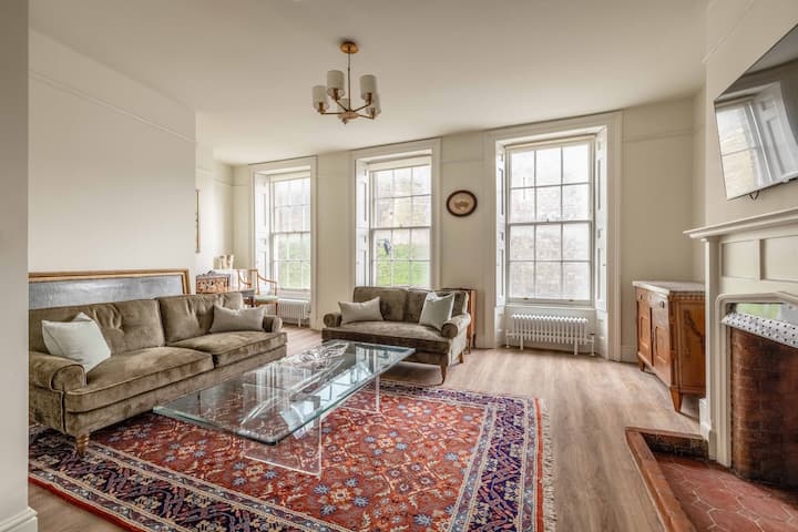 4 Bed Deluxe Apartment With Beautiful Castle View - Windsor