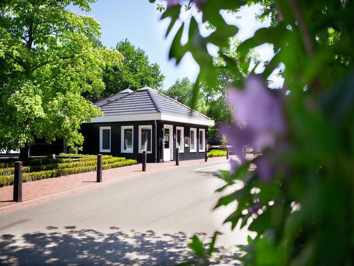 Lodge Agréable Avec Une Jolie Terrasse - Oirschot