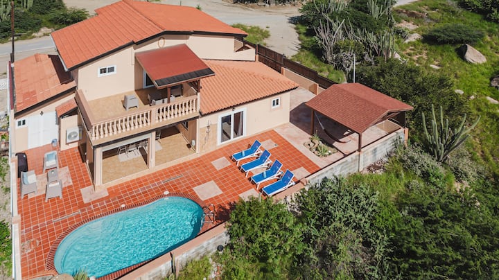5 Bedroom Villa With Amazing View Of Aruba Nature - Aruba