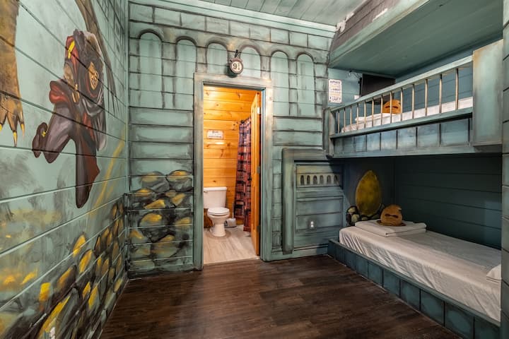 ~Sleep22~arcade-golf-comm.pool-bunks-1.7mi To Pkwy - Sevierville, TN