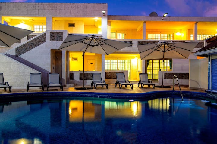 Cozy Poolside Queen Stay With Boutique Comfort - Bridgetown, Barbados