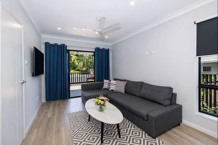 Golfview Retreat – Modern 2 Bedroom Duplex With Go - Townsville