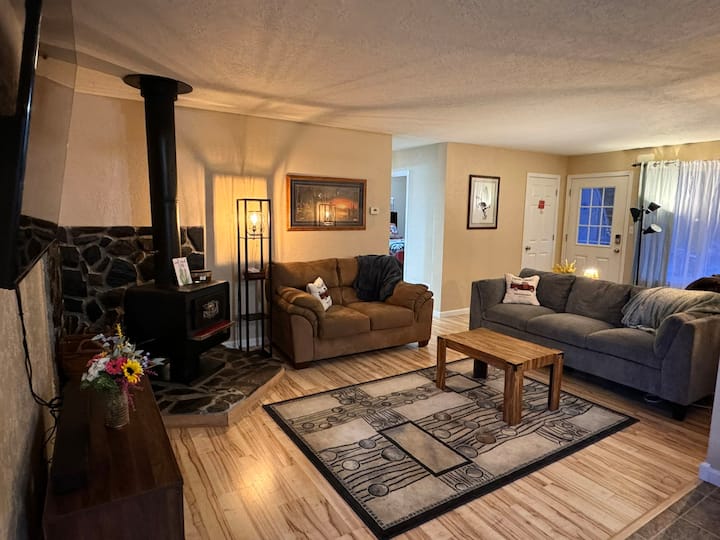 Kenai River Gathering House - Soldotna, AK