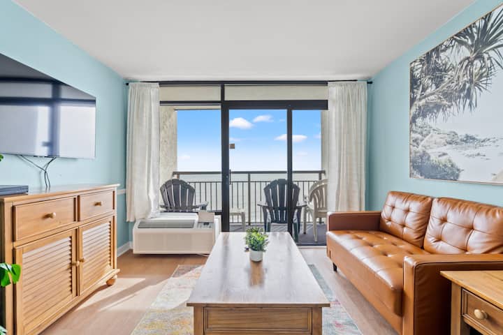 Direct Oceanfront Condo With King Bed And Pools - South Carolina