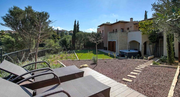Modern Villa Iz01 With Hot Tub, Aphrodite Hills - Куклиа