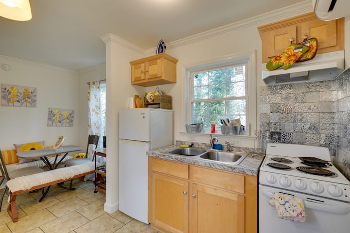 2 Mi To South Boston Speedway: Cozy Tiny Home! - South Boston, VA