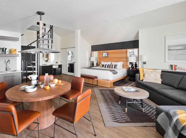 King + King + Sofa Sleeper, Gravity Haus, Parking - Teton Village, WY