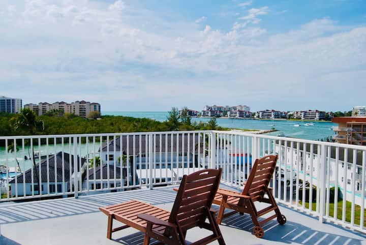 Penthouse One Old Marco Inn - Marco Island, FL